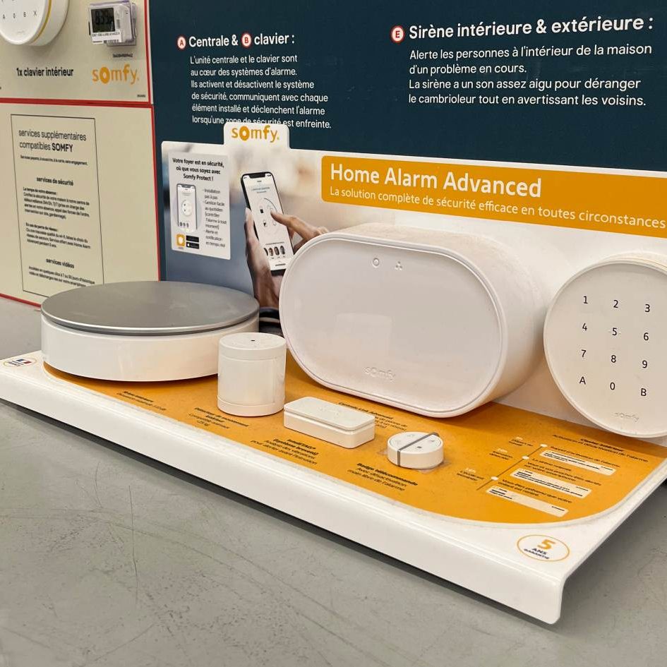 Présentoir de comptoir compact et flexible pour alarme - SOMFY